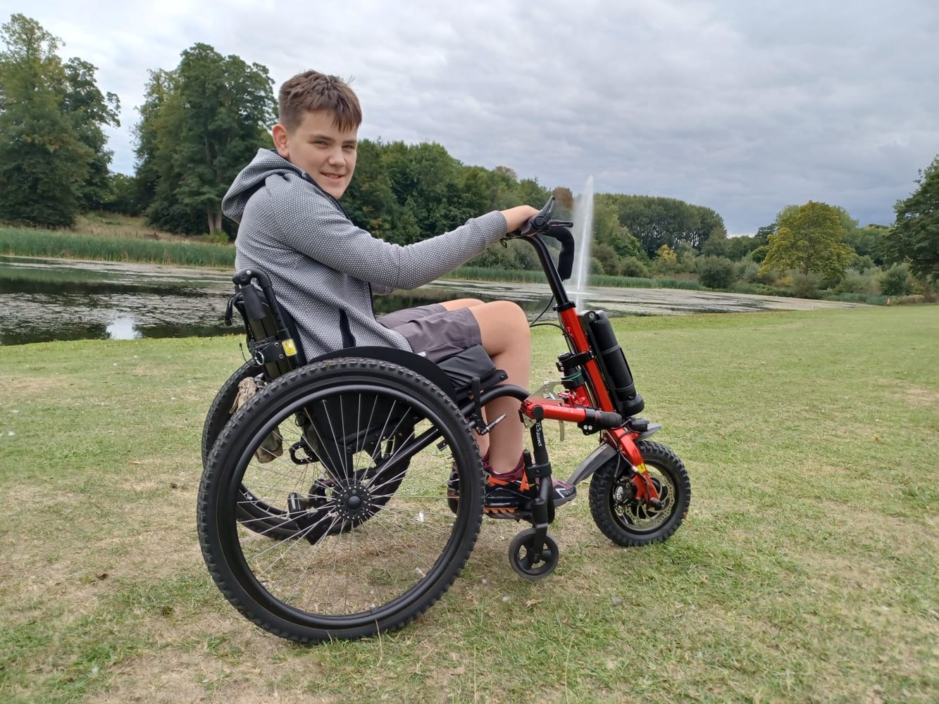 Toby’s smile says it all! - The Rob George Foundation